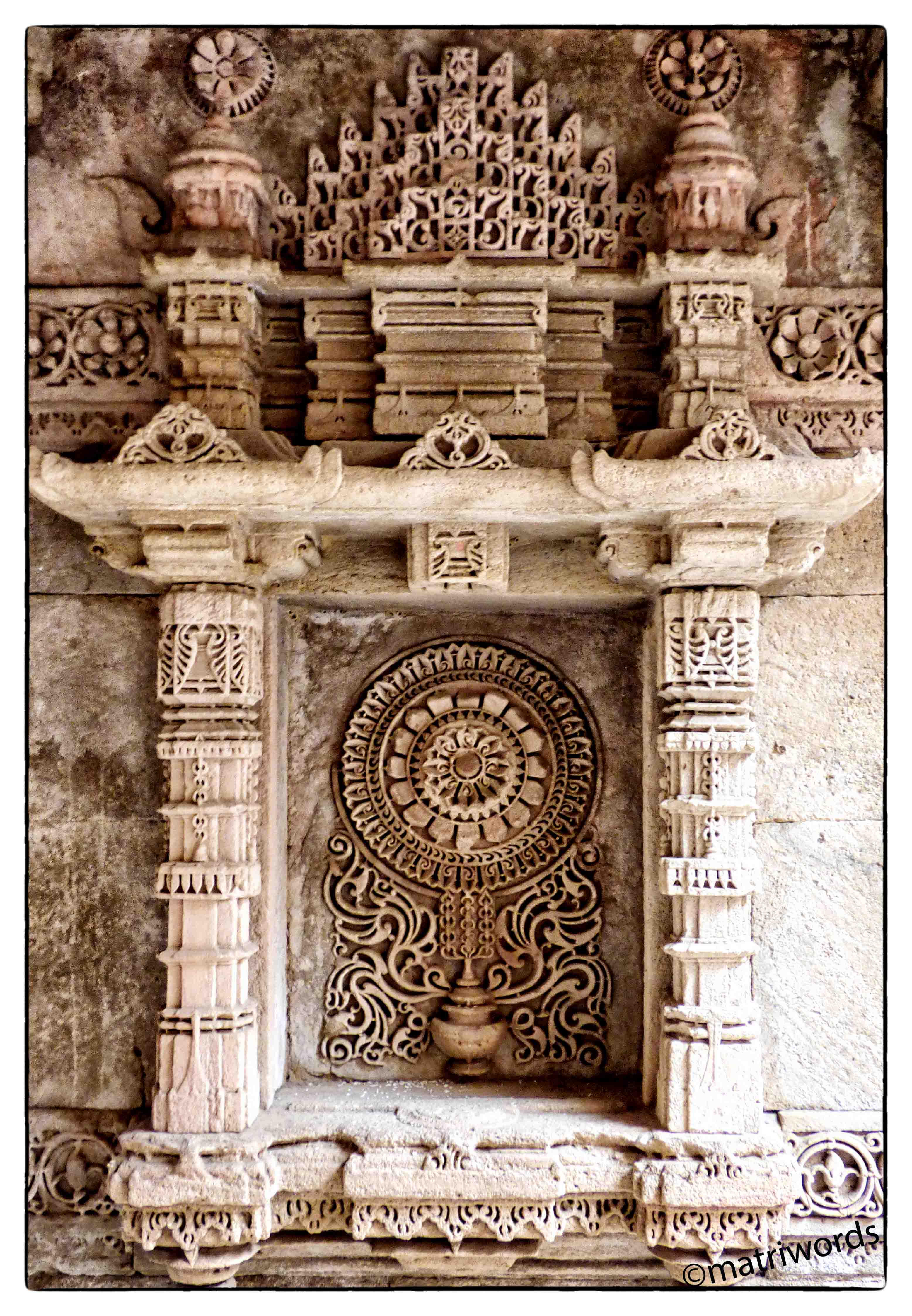 Amazing Adalaj: Step into the Well – matriwords